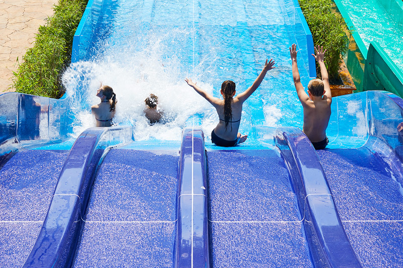 Outdoor pool and family slides - Outdoor Water Park Tiki Pool at Duinrell