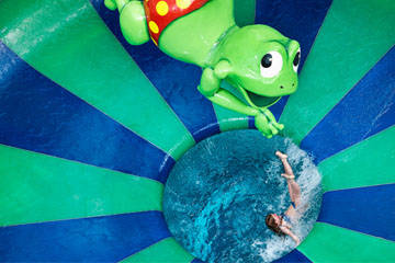 All slides - Tiki Pool - Duinrell.com