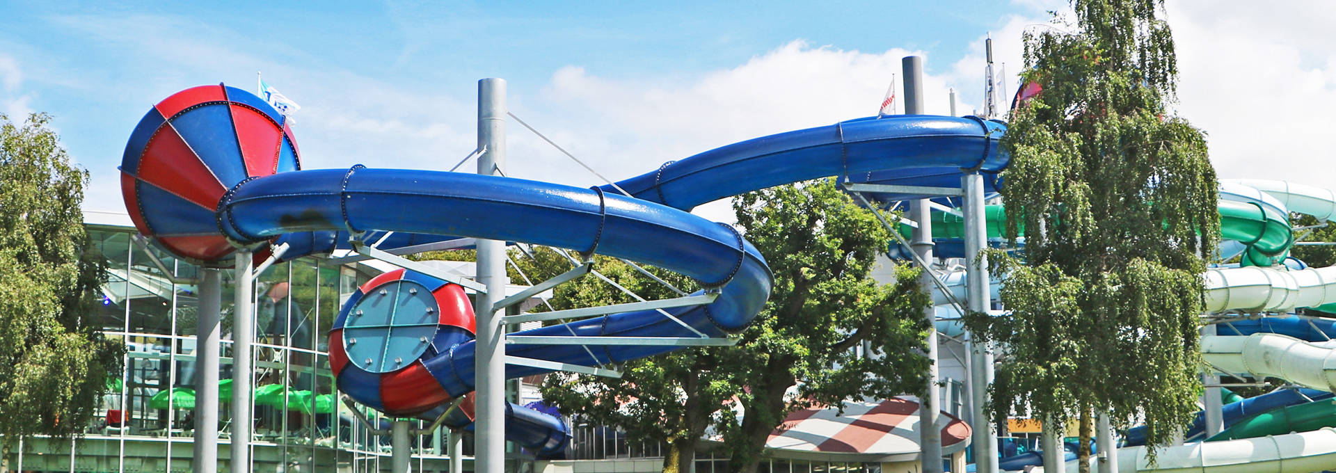 Triton - Slides - Tiki Pool - Duinrell.com