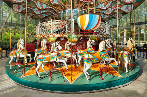 Carrousel - Attractions - Duinrell.com