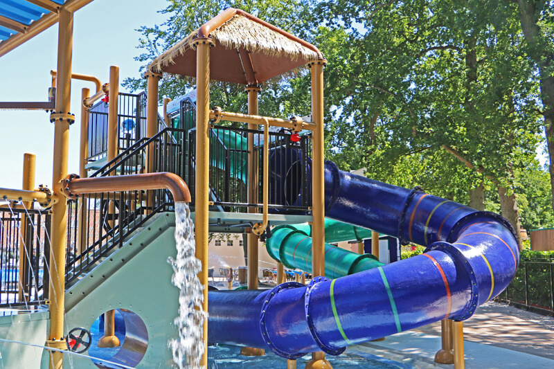 Rainbow Splash - Slides Tiki Pool Outdoor - Duinrell.com